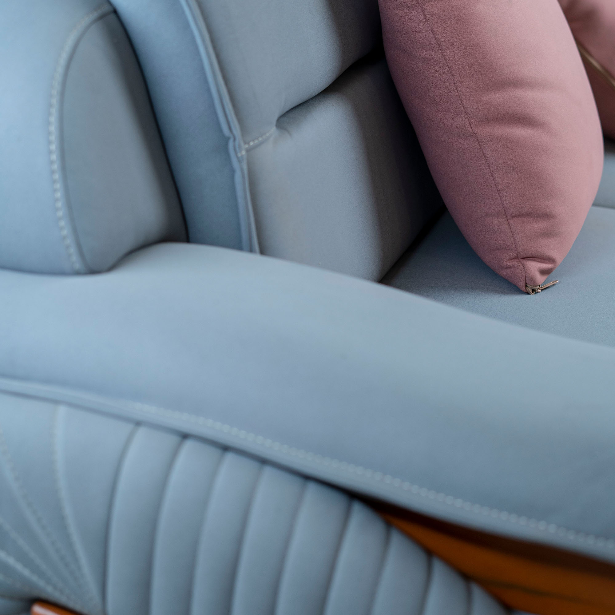 Serenity Luxe 3-Seater | FurniFlex