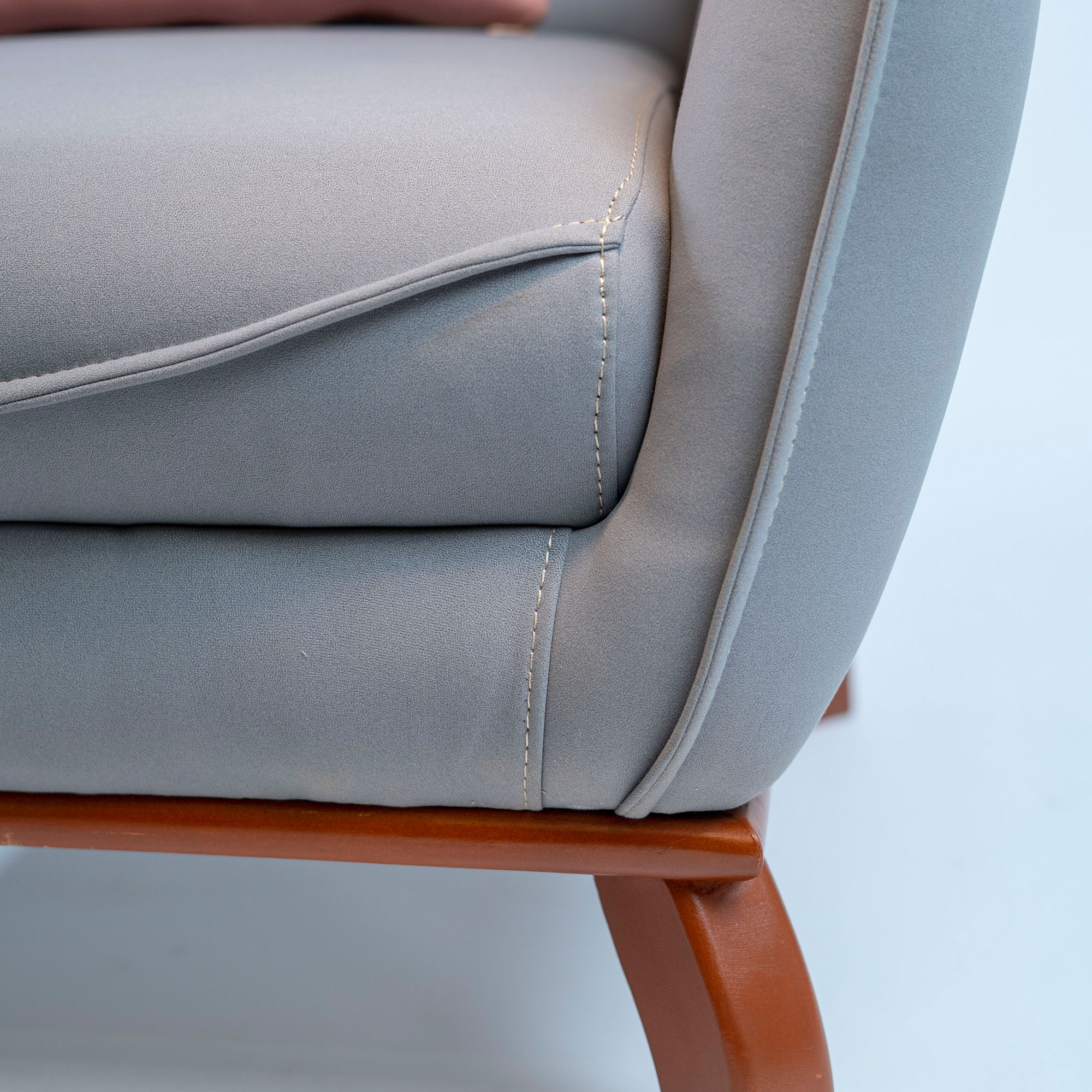 Serenity Luxe Armchair | FurniFlex